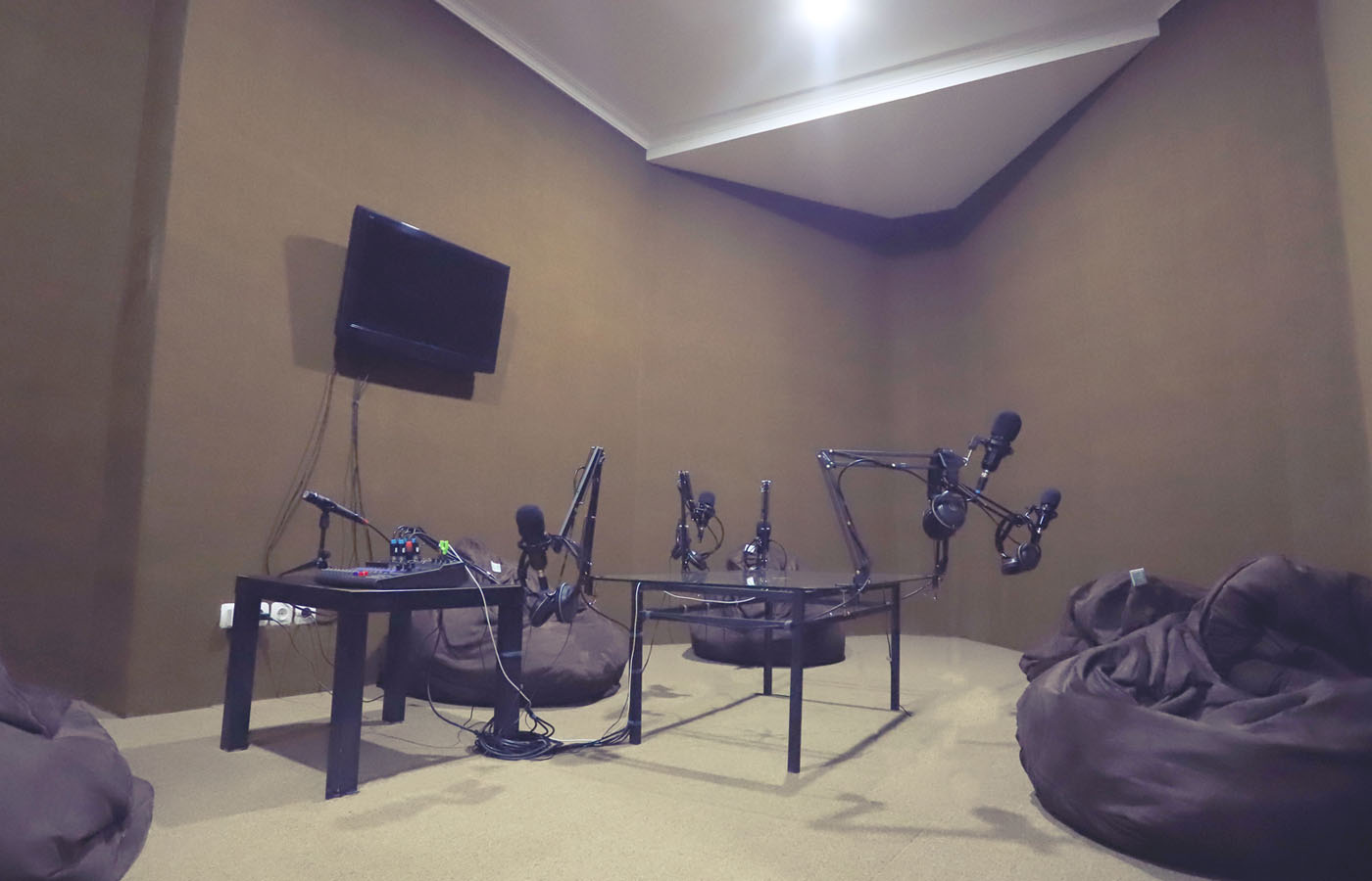 8 Cara Mendapatkan Kualitas Suara Podcast Bagus dan Enak Didengar ...